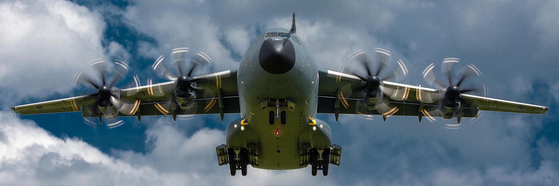 Flight test support with measurement technology (FTI) and