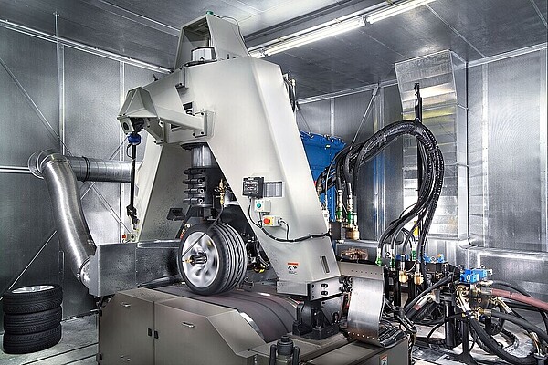 Test Centre for Wheels, Tyres, Bearings and Brakes - IABG